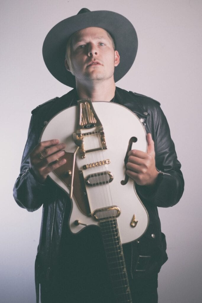 ERIC JOHANSON: A CENLA NATIVE SHARES HIS MUSIC WITH THE WORLD! – 318Central