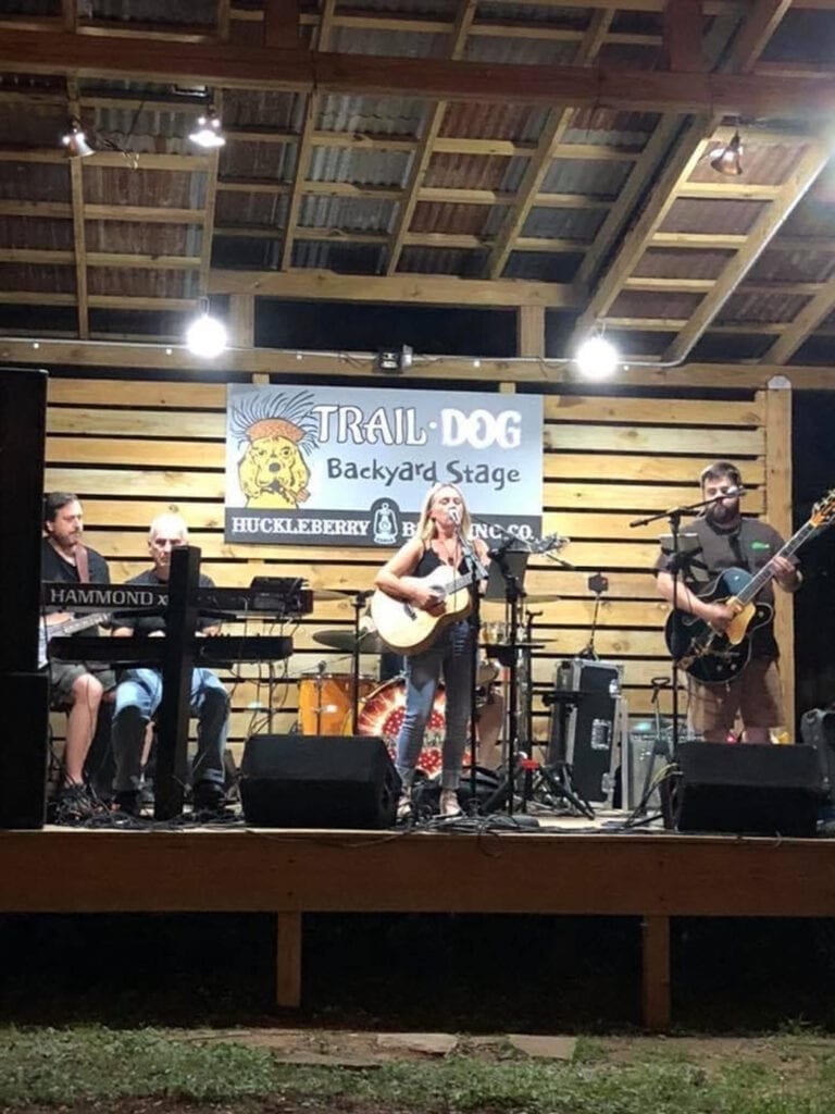 318CENTRAL.COM PRESENTS OUR APRIL MUSIC SPOTLIGHT ~ THE KELLI ROBERTS ...