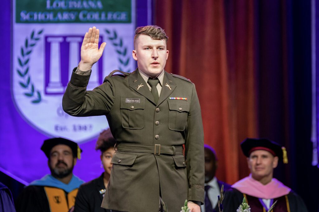 NSU GRAD DYLAN TRUEBLOOD TAKES ARMY OFFICER OATH – 318Central