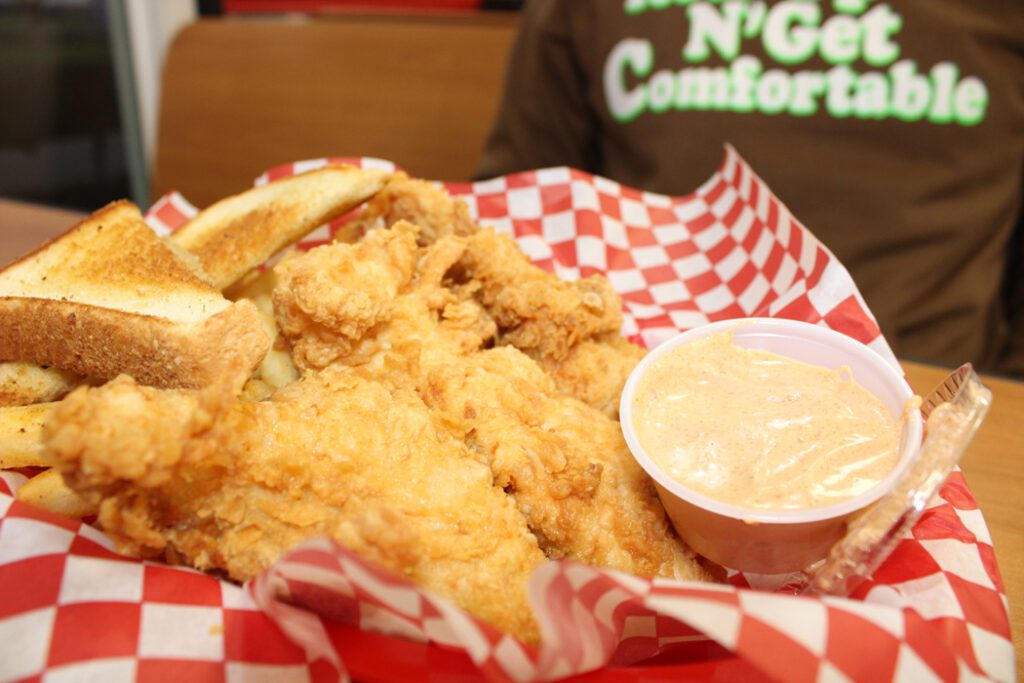 BURGER 318 – NOT JUST ANOTHER BURGER JOINT – 318Central