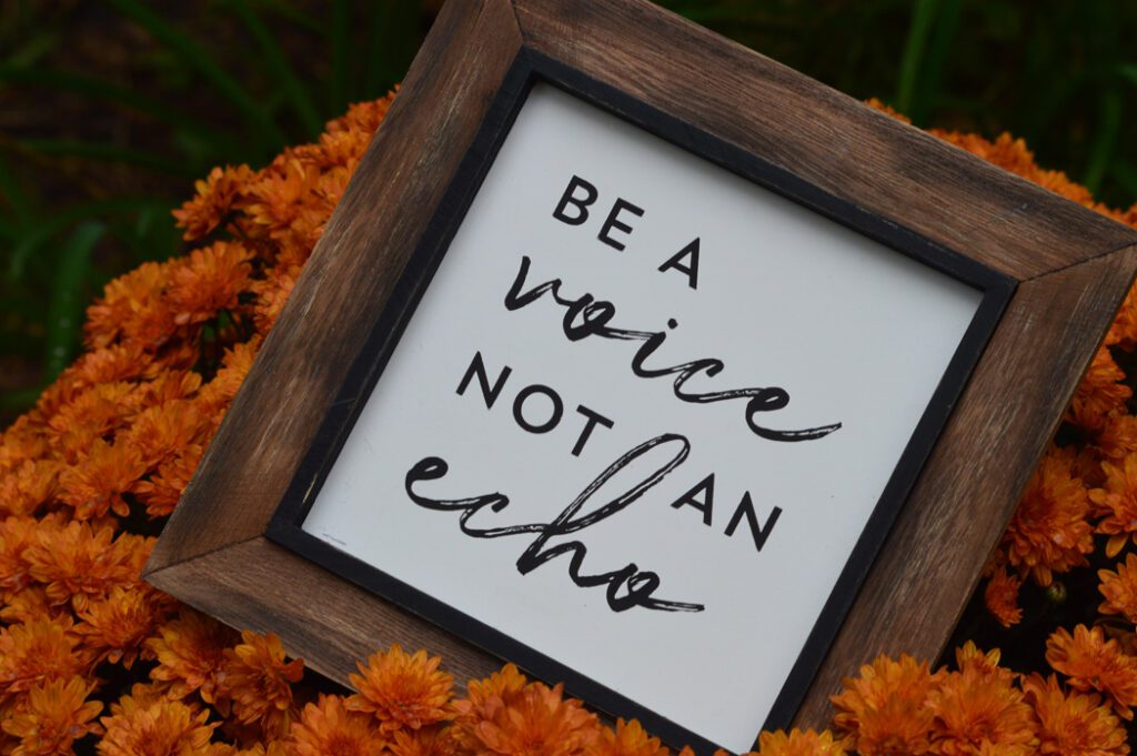 CURIOSITY COTTAGE: FINDING JOY IN THE JOURNEY – 318Central